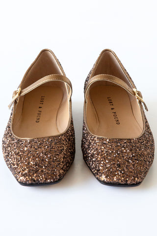 women – Lost & Found