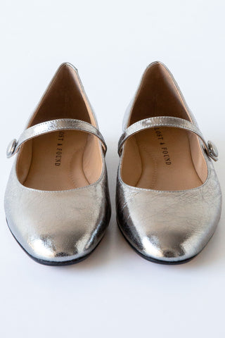 women – Lost & Found